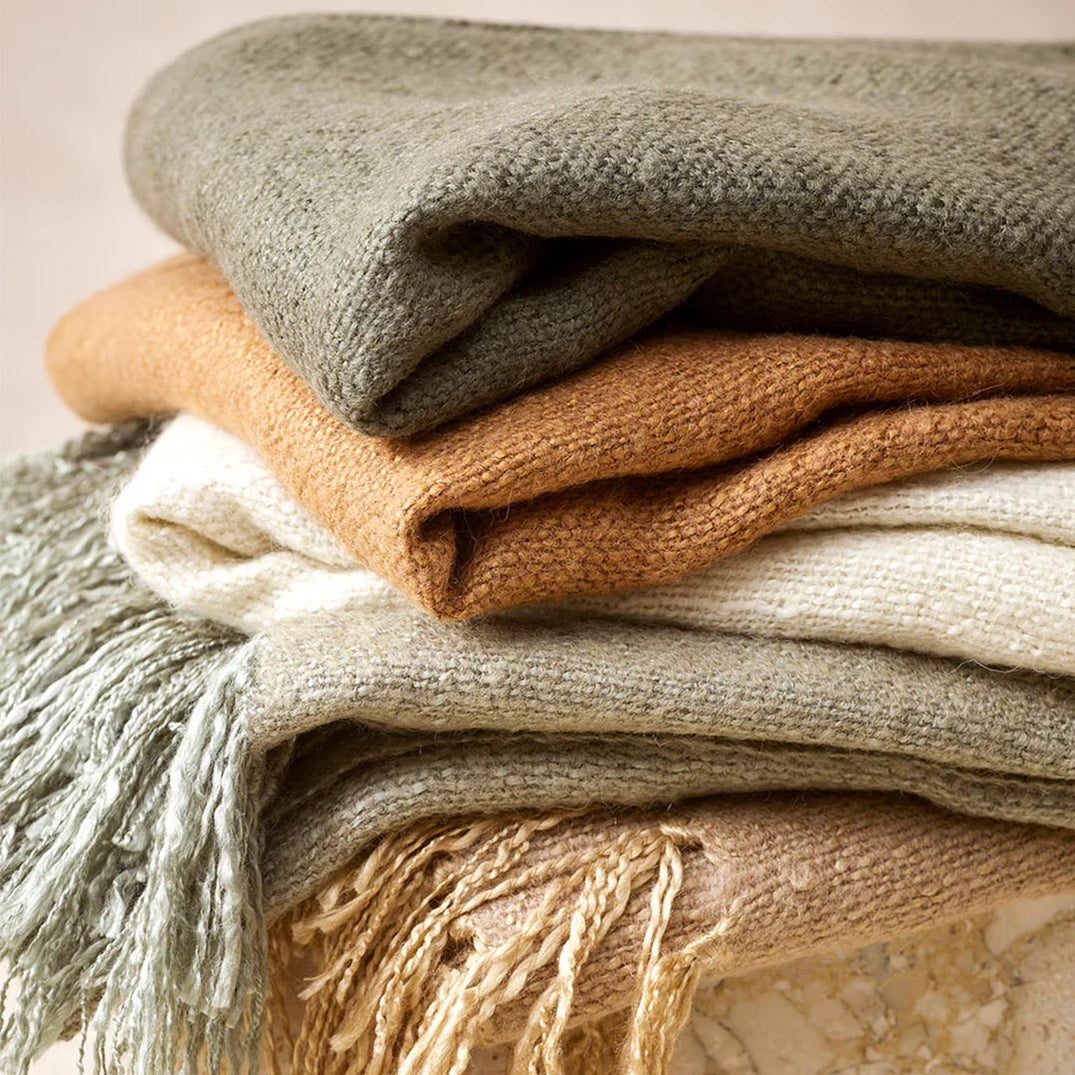 RICHMOND THROW MOSS – Casual and Country